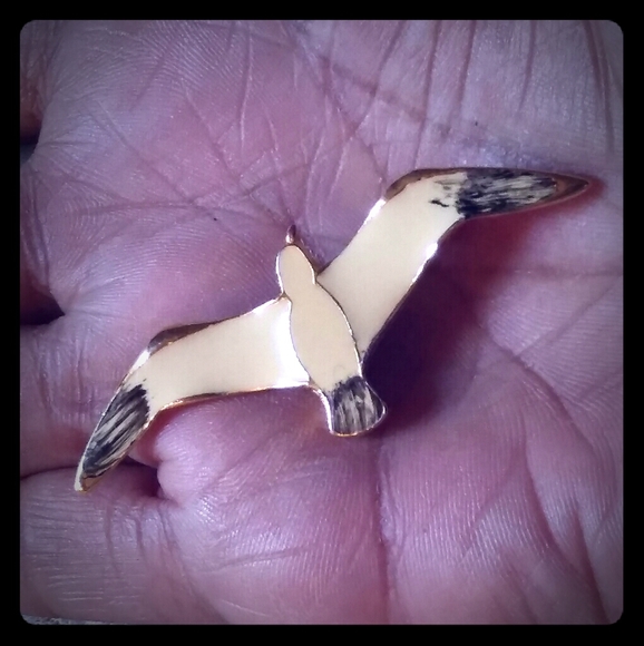 Vintage | Jewelry | Vintage Enamel Painted Seagull Brooch | Poshmark